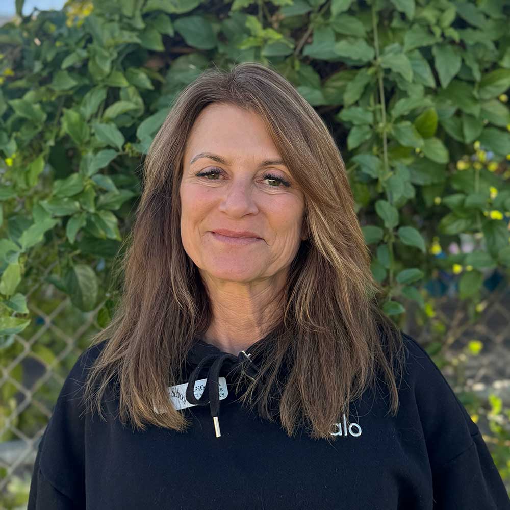 Angela Thompson – Kamparama